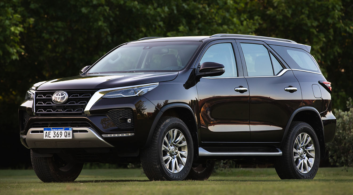 Lanzamiento regional de la Toyota SW4. - INSIDEAUTOS