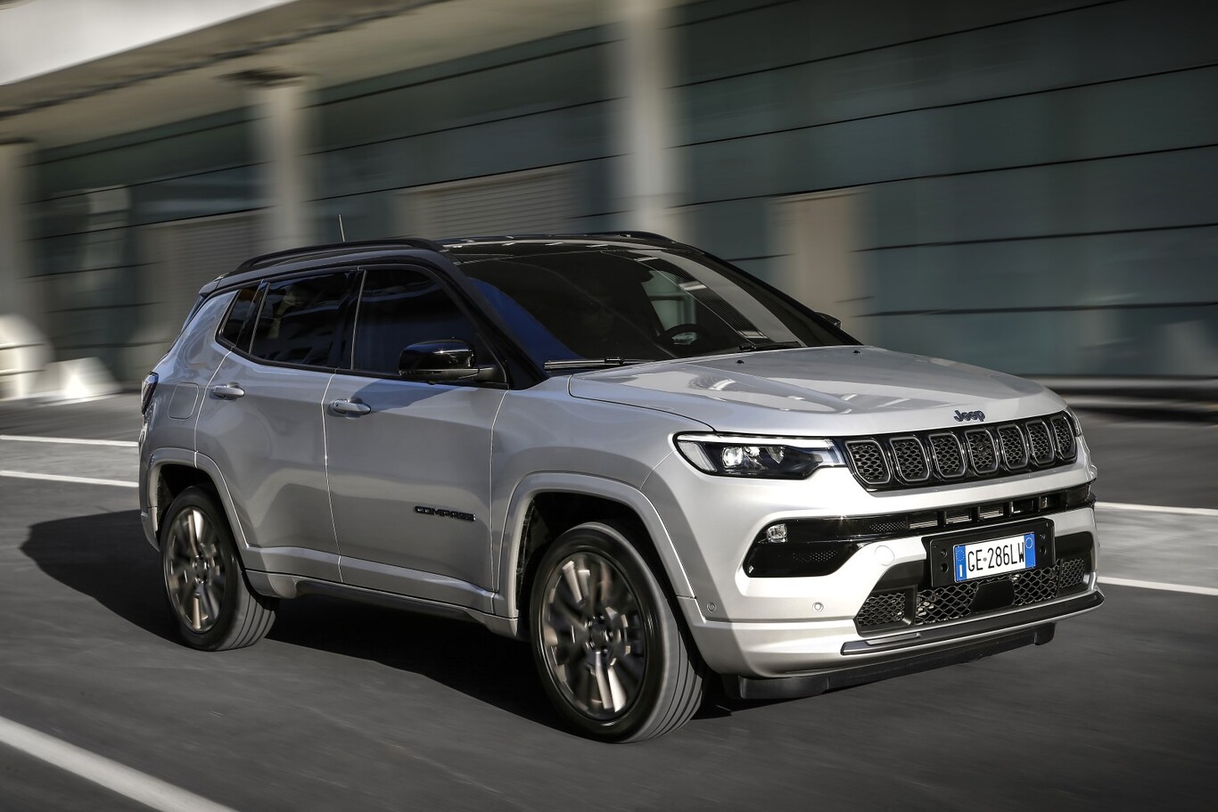 El primer Jeep Compass producido por el grupo Stellantis. - INSIDEAUTOS