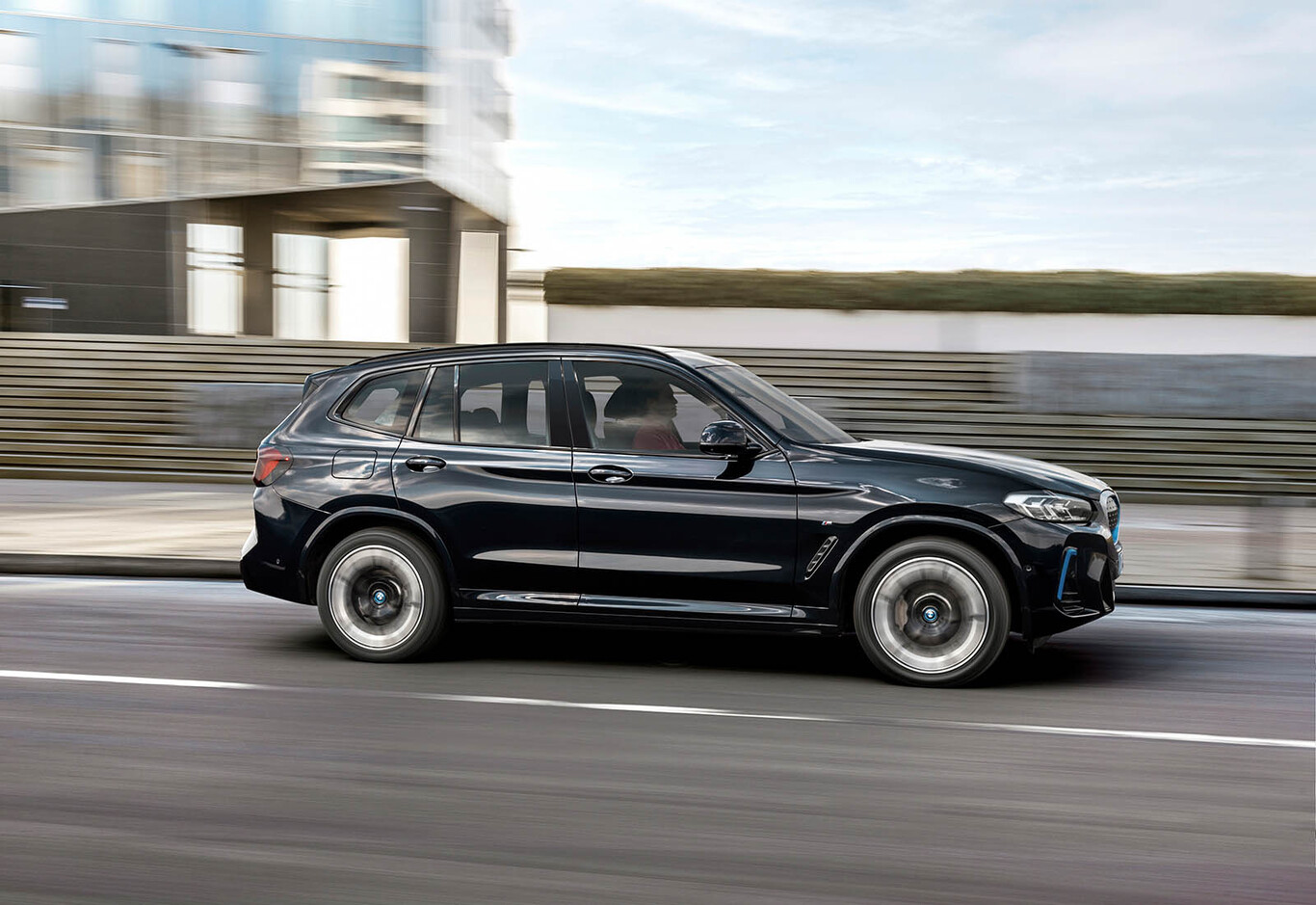 Primera actualización del BMW iX3. - INSIDEAUTOS