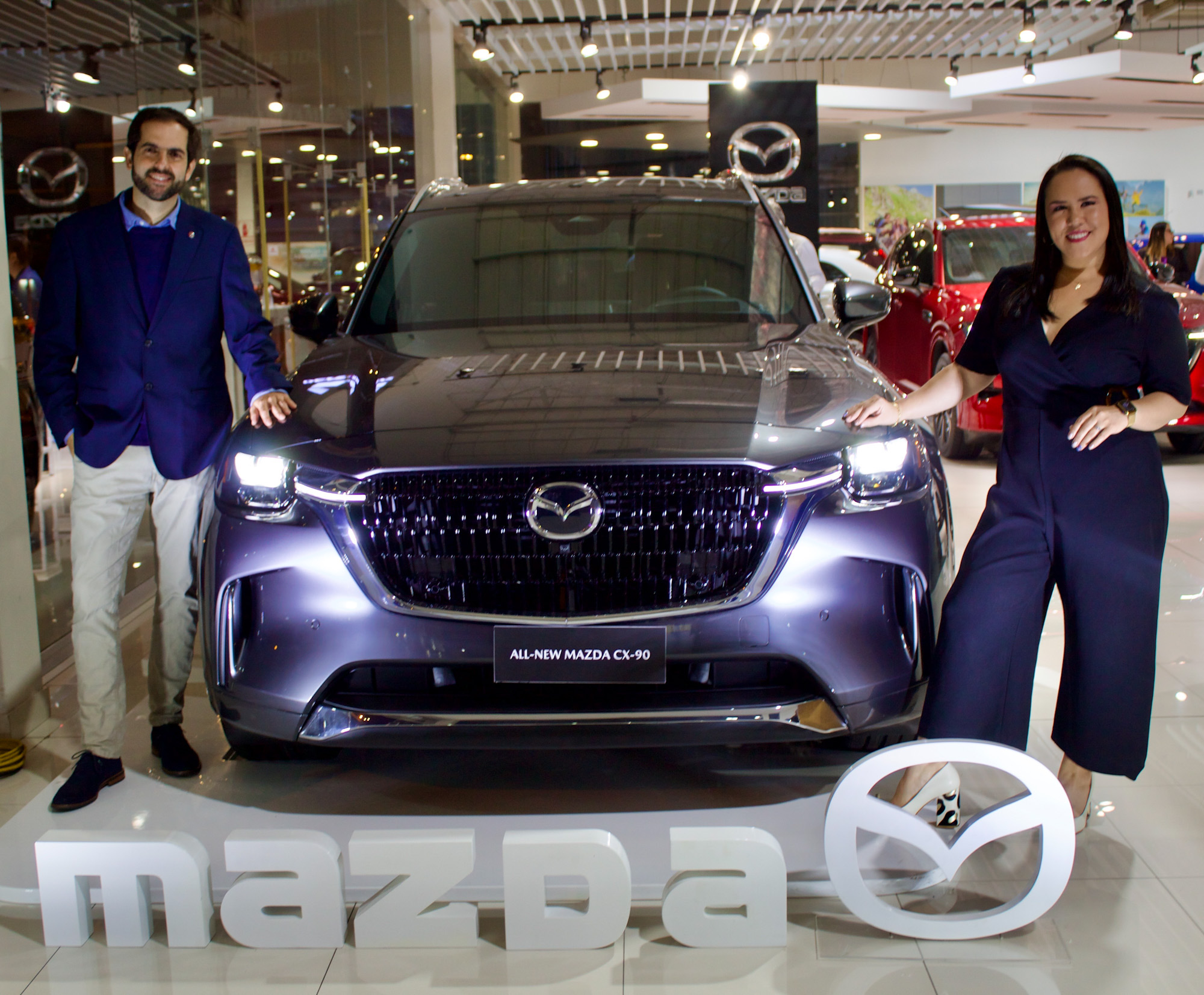 LLEGA AL PERÚ LA ALL NEW MAZDA CX-90: UN SALTO EN DISEÑO Y CONDUCCION ...